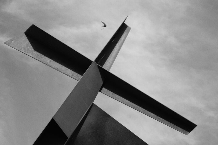 Rey Sotolongo: ENTRE EL DOLOR, EL COLOR Y LA TENSIÓN – Caption Magazine